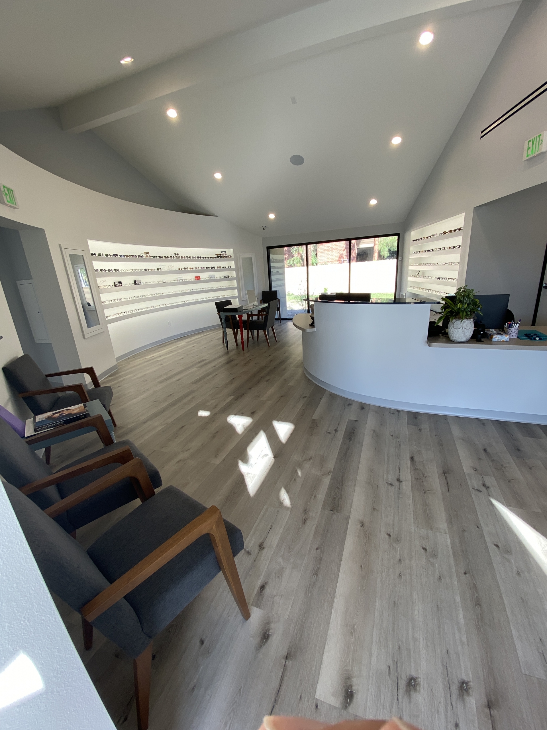 Bender Eye Tustin Optometrist – Bender Eye Optometry is a Tustin Eye Doctor